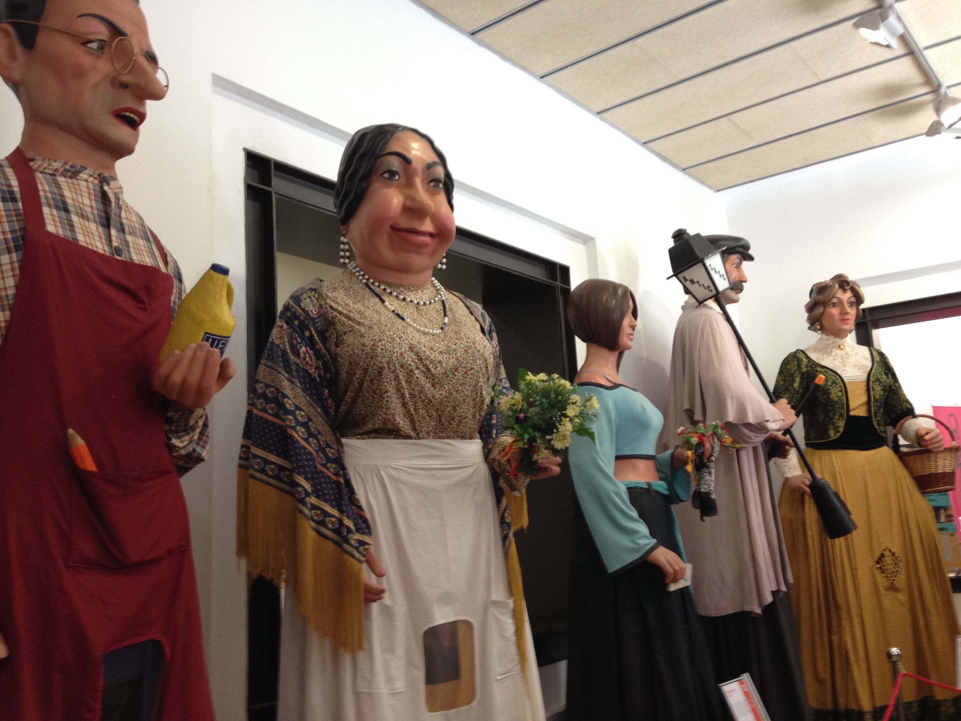 Gegants perform in Barcelona festival | Julie Dodd